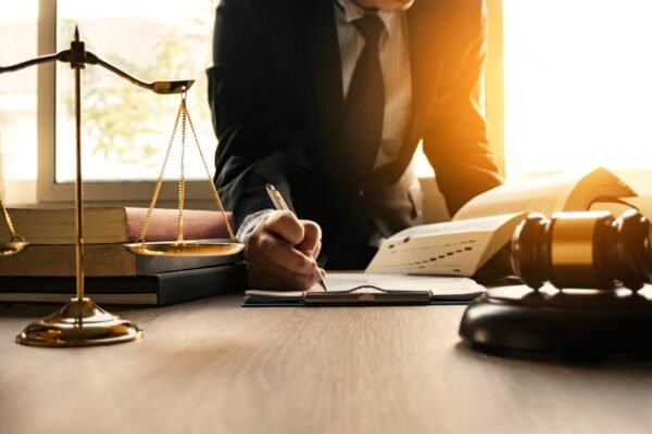 Law Jobs in Karachi – Career Opportunities 2025